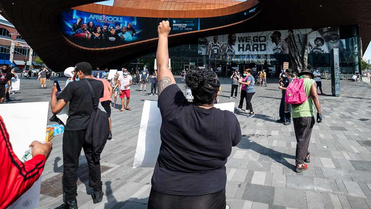 How to Stay Safe While Protesting During a Pandemic - Consumer Reports