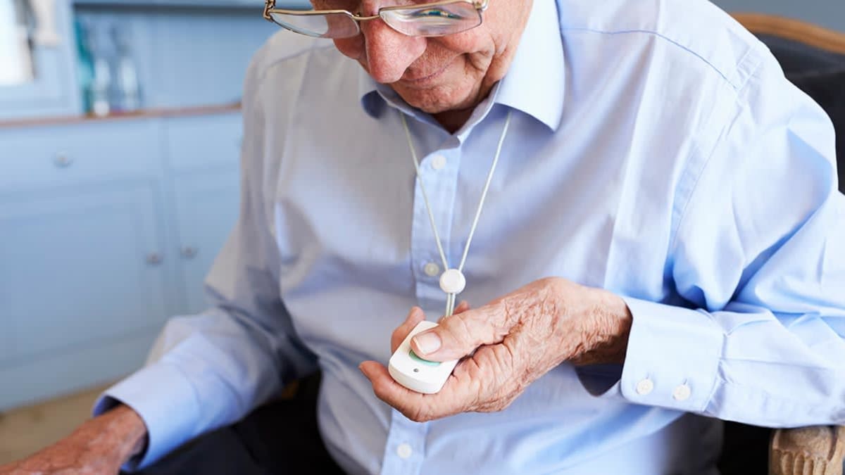 How to Handle Issues With Medical Alert Devices - Consumer Reports