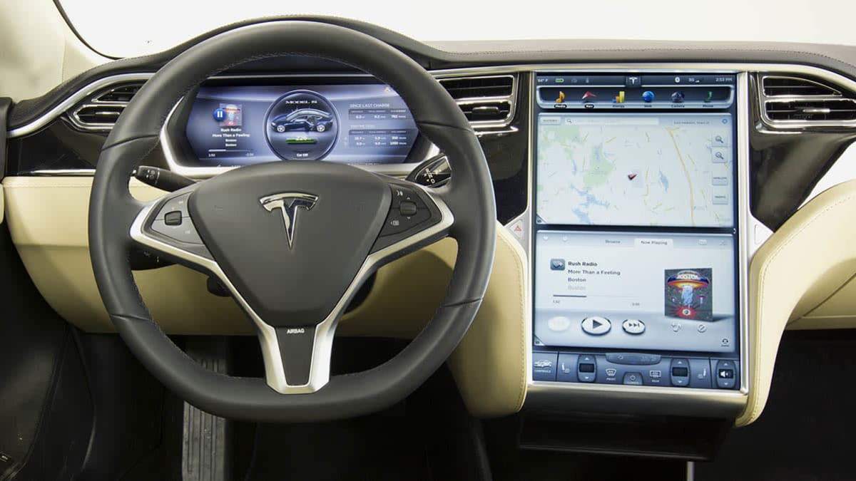 Tesla Recalls Vehicles for Faulty Screens - Consumer Reports