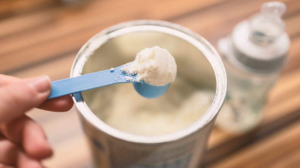 Don’t Use Certain Powdered Infant Formulas, the FDA Says - Consumer Reports