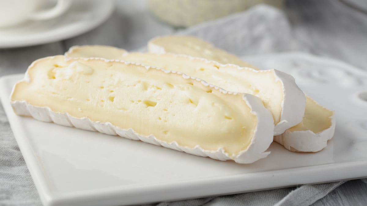 Is Raw-Milk Cheese Safe to Eat? - Consumer Reports