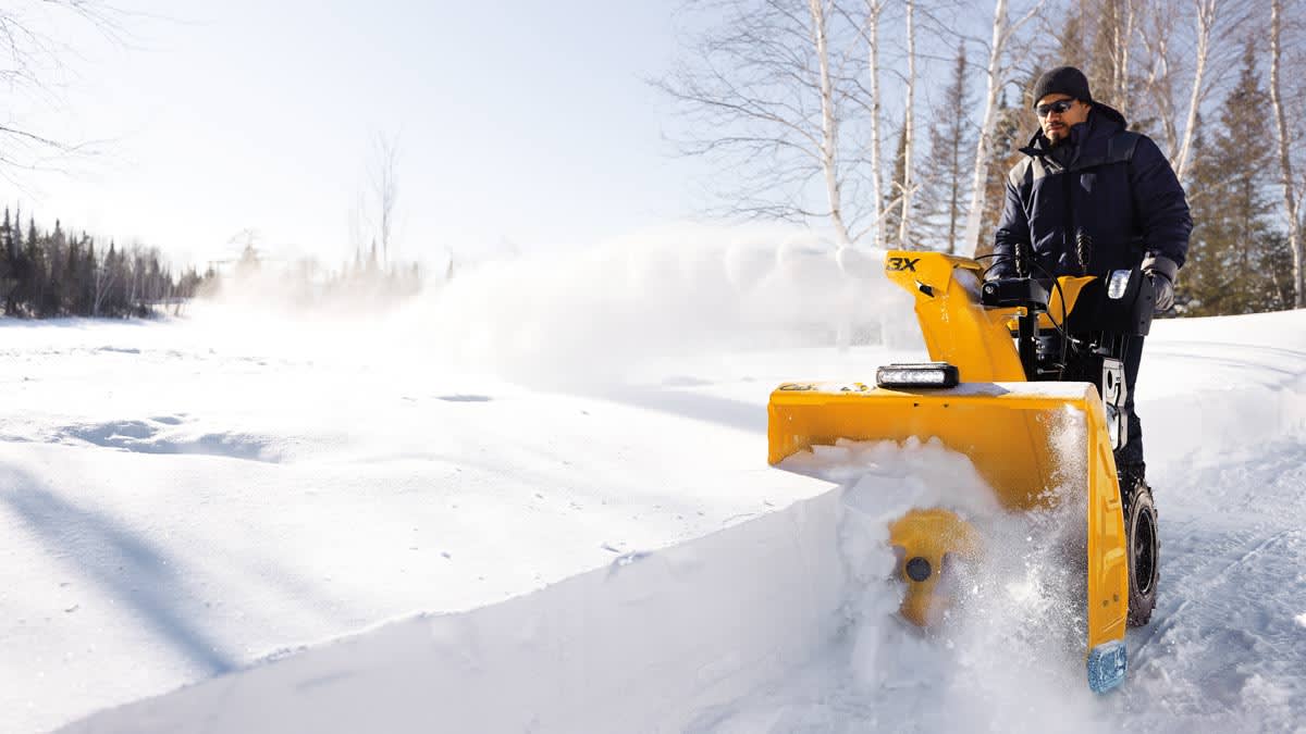 Best Three-Stage Snow Blowers of 2023 - Consumer Reports