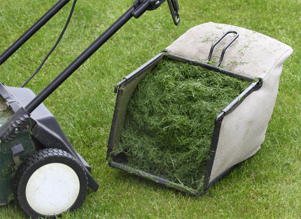 Can you use a mulching blade if you're bagging lawn clippings ...